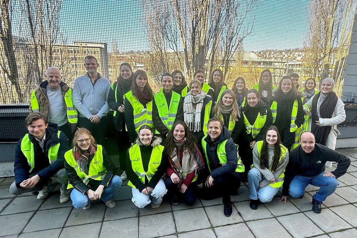 Hochschule Pforzheim - Wie funktioniert Circular Economy für Edelmetalle? Einblicke vor Ort in ...