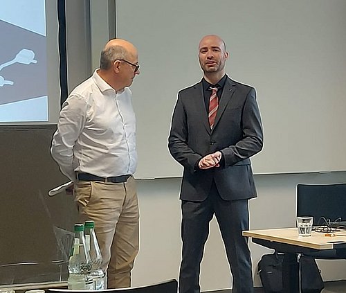 Hochschule Pforzheim - 3 Fragen an Dr. Thomas Hiller zu seiner ...