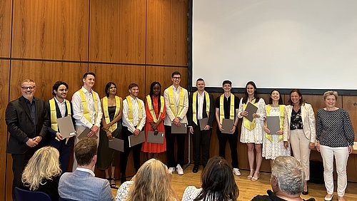 Hochschule Pforzheim - Hochschule Adieu und Arbeitswelt willkommen!